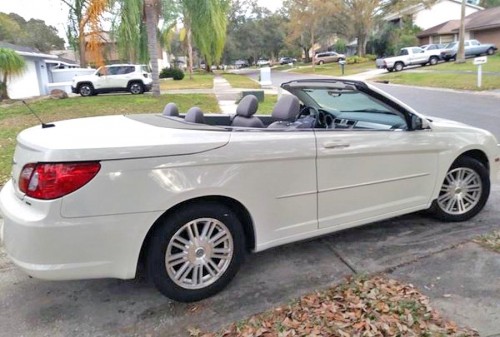 '08 Chrysler Sebring Convertible $2500-3000 in Zephyrhills, FL 33542