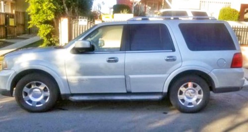 '05 Lincoln Navigator SUV $4000 or Less in Los Angeles, CA 90029