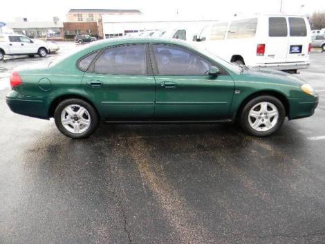 2000 Ford Taurus SEL in Illinois 60188 (SOLD for $2987)