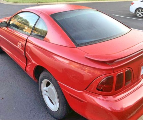 '96 Ford Mustang Under $1000 in Kansas City, MO 64131 RED By Owner