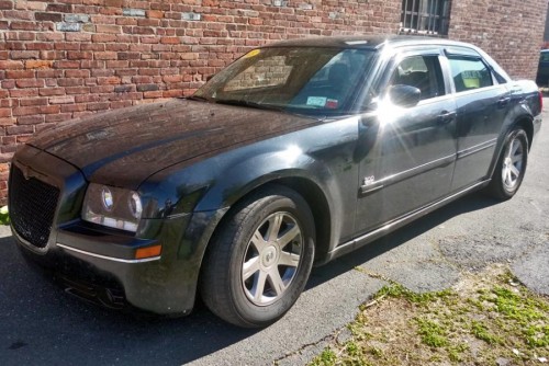 '05 Chrysler 300 Touring (BLACK) $3000 or Less in Hartford, CT 06104 ...
