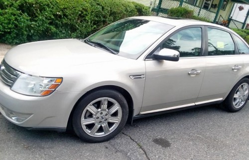 '09 Ford Taurus Limited $3000 or Less in Mattapan, MA 02126 By Owner