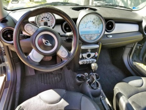 2010 Mini Cooper Under $3000 By Owner in Dayton, TX 77535 BLUE