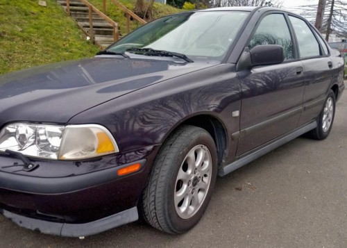 2000 Volvo S40 By Owner $3000-3500 in Arlington, WA 98223