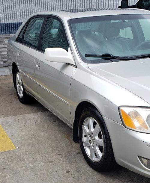 '01 Toyota Avalon in Madisonville, TX 77864 $3000 or Less SILVER ...