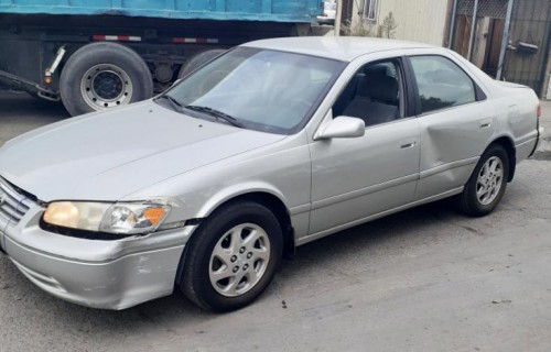 Toyota Camry LE '00 Under $2000 in Los Angeles, CA 90047 GRAY