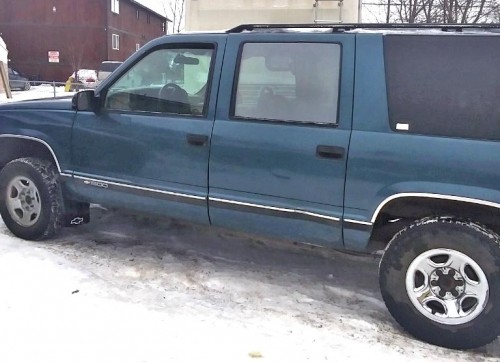 Chevy Suburban '95 SUV $1000-1500 By Owner in Anchorage, AK 99515 ...