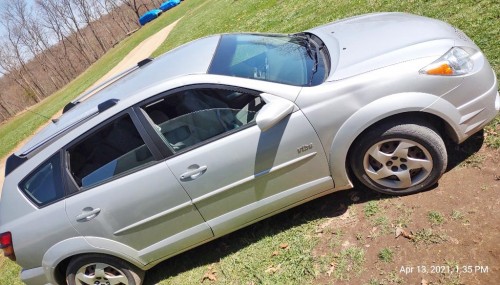 Pontiac Vibe '05 in Brooklyn, MI 49230 $2000-2500 By Owner (SILVER)