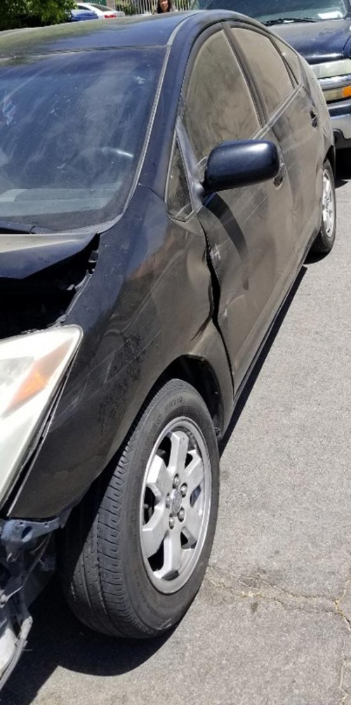 Toyota Prius '05 Hybrid Under $1K in Palmdale, CA 93550 (Black)