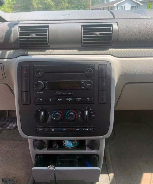 Ford Freestar '07 Minivan Under $2K in McHenry, IL 60050 Low Miles*