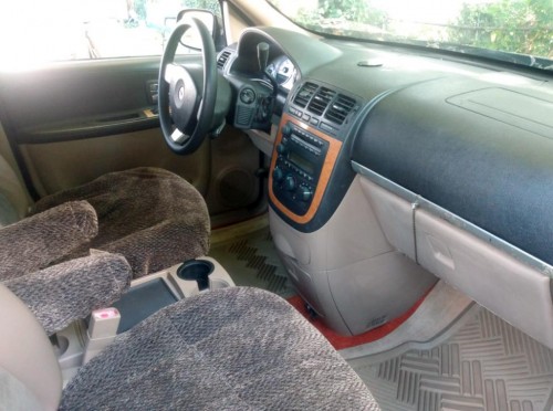 Saturn Relay '05 Minivan $2K or Less in Huntington WV 25705 By Owner