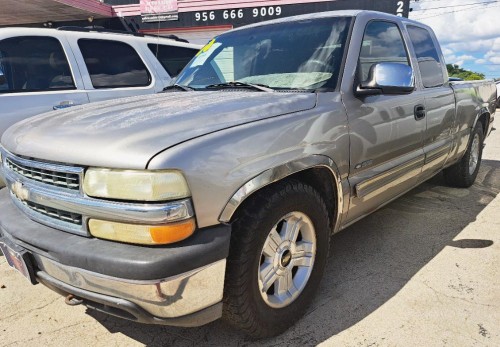 Chevy Silverado Ext Cab '00 Truck Under $4K in San Juan, TX 78589
