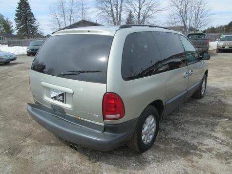 1999 Dodge Caravan SE - Cheap Minivan Around $1000 in MI - Autopten.com
