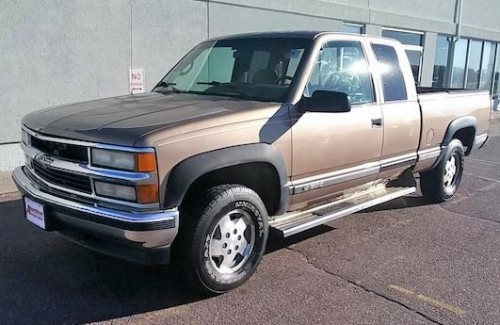 Truck $2K or Less in Aberdeen, SD 57401: Chevy 1500 Cheyenne '95