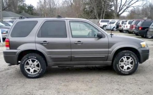 Ford Escape Limited '05 SUV Under $4k Carleton, MI 48117