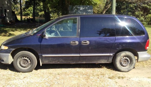 Cheap Minivan Under $1K in OH: Dodge Caravan '99 (By Owner)
