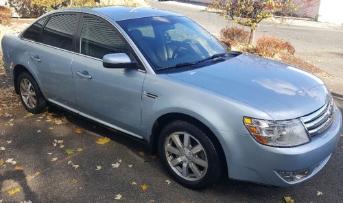 '09 Ford Taurus SEL AWD Under $4K in Ansonia CT (By Owner)